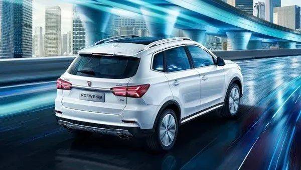 全系标配大尺寸全景天窗 荣威RX5 4G互联百万款车型上市9.98万起_搜狐汽车_搜狐网