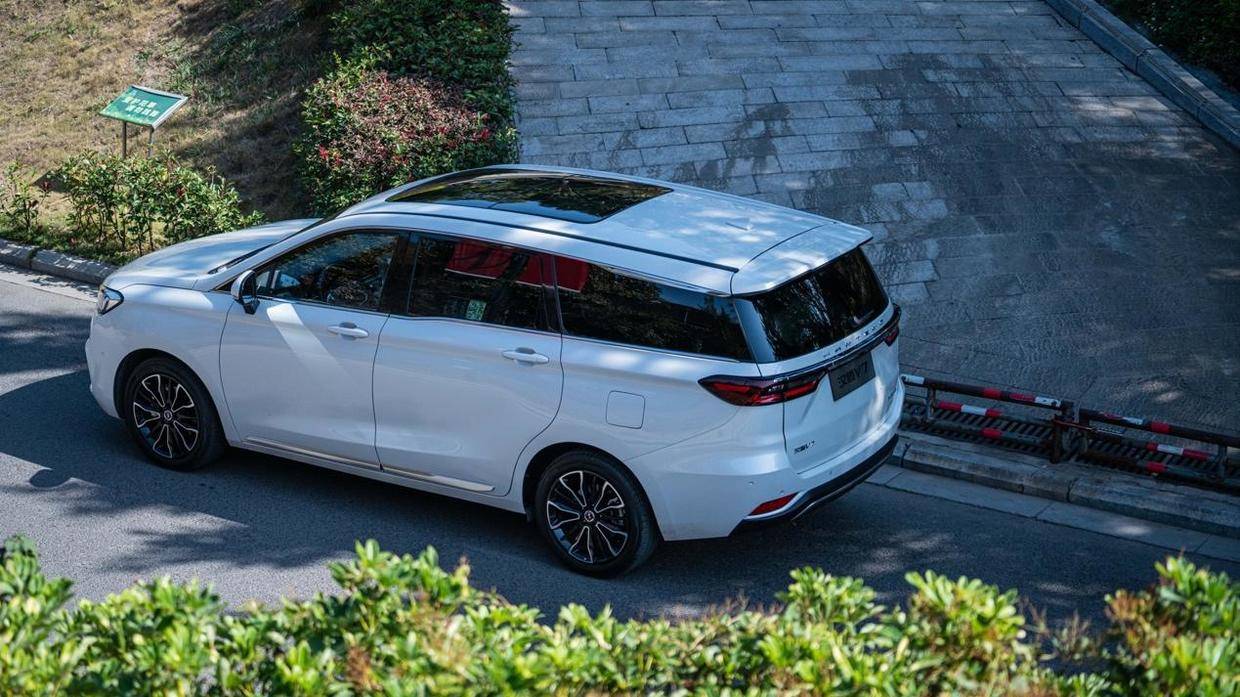 德系发动机、米拉底盘、驾驶辅助，这款“奶爸神车”展汉腾实力_搜狐汽车_搜狐网