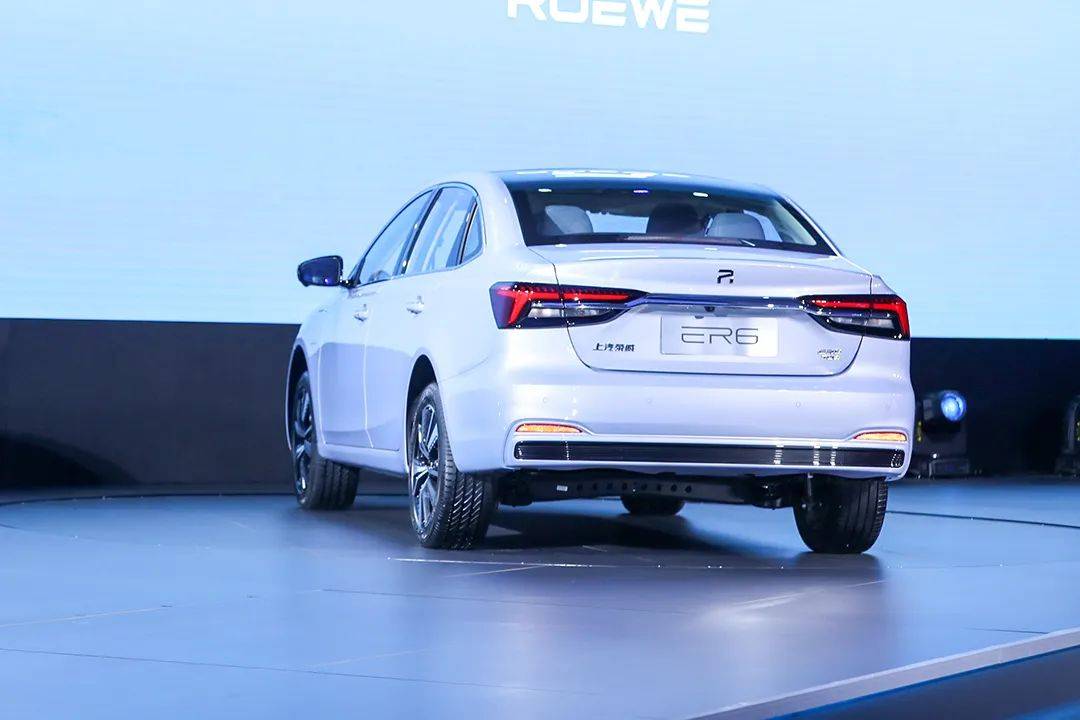 科技兑现想象 综合续航620km 荣威R ER6售16.28万元起_搜狐汽车_搜狐网