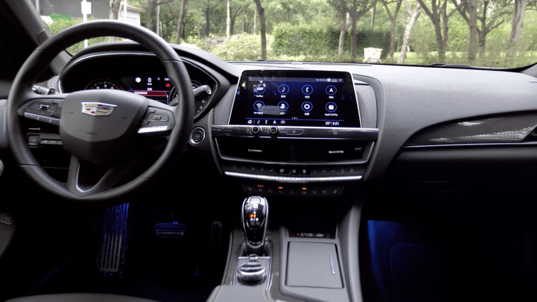 运动豪华B级车的对决：凯迪拉克CT5 PK 奥迪A4L，谁更强？_搜狐汽车_搜狐网