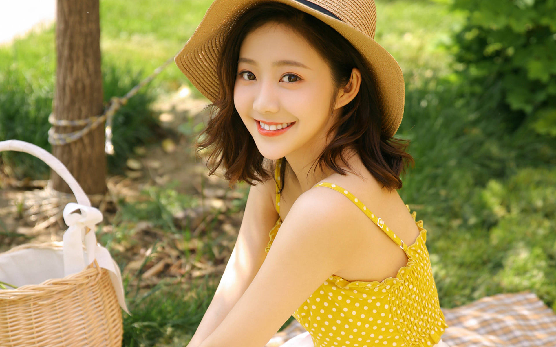 11个经典拍照姿势，女生拍照这样摆拍，拍照美美的 搜狐大视野 搜狐新闻