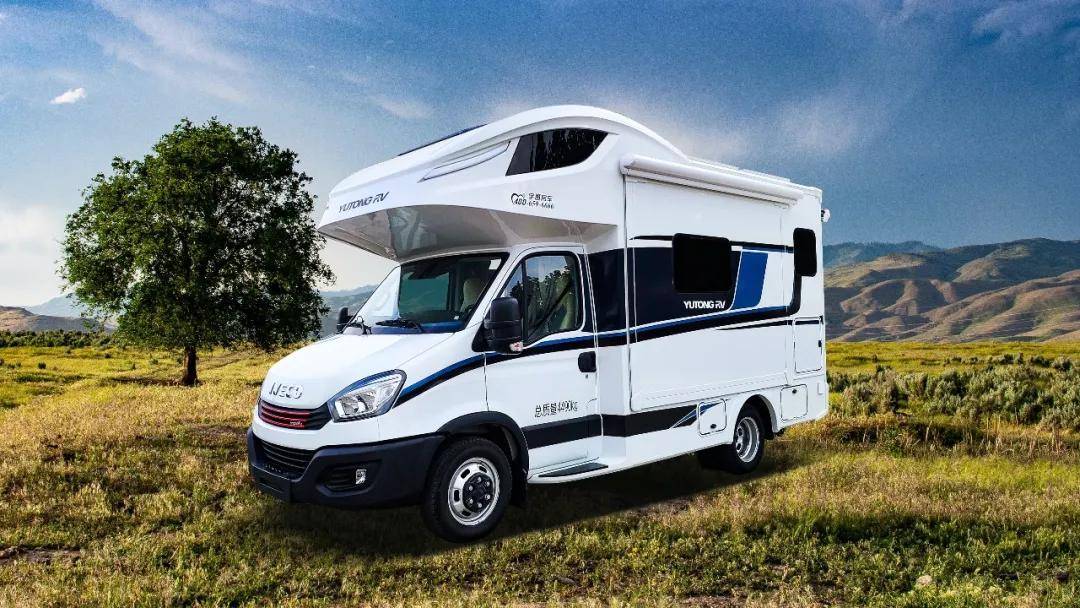 有宇通C533双拓展房车，向往的诗与远方就是日常！-搜狐大视野-搜狐新闻