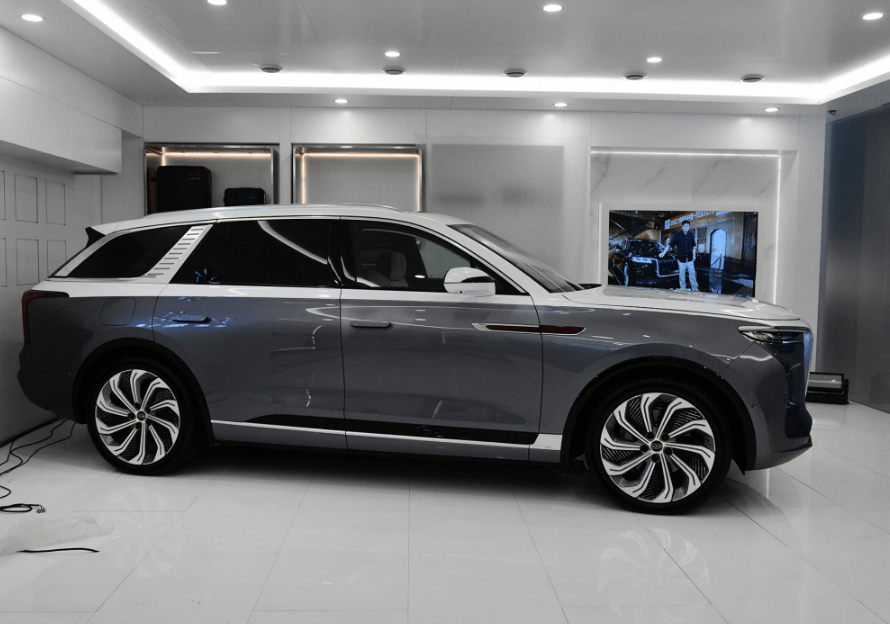 我们有了国产豪华大型SUV！轴距3110MM，零百加速5S，终身质保_搜狐汽车_搜狐网