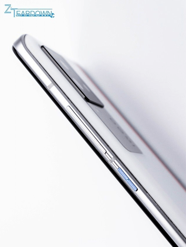 iQOO7手机拆机测评，骁龙888处理器，超大散热板，小米能稳住吗？-搜狐大视野-搜狐新闻