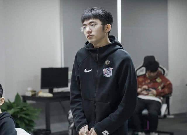 乐言官宣加入VG，剑仙jinoo正式退役，EDG圣枪哥即将登场？_队伍