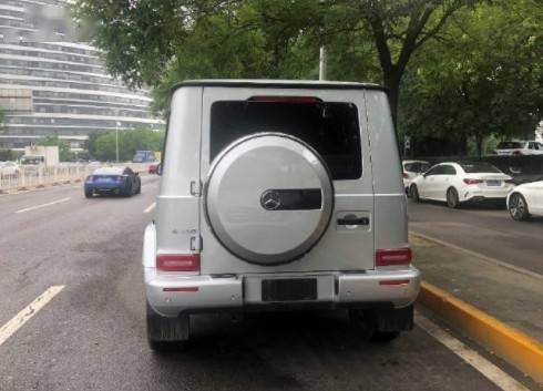 奔驰G350国内街拍 搭2.0T/标配三把锁+低速四驱_搜狐汽车_搜狐网