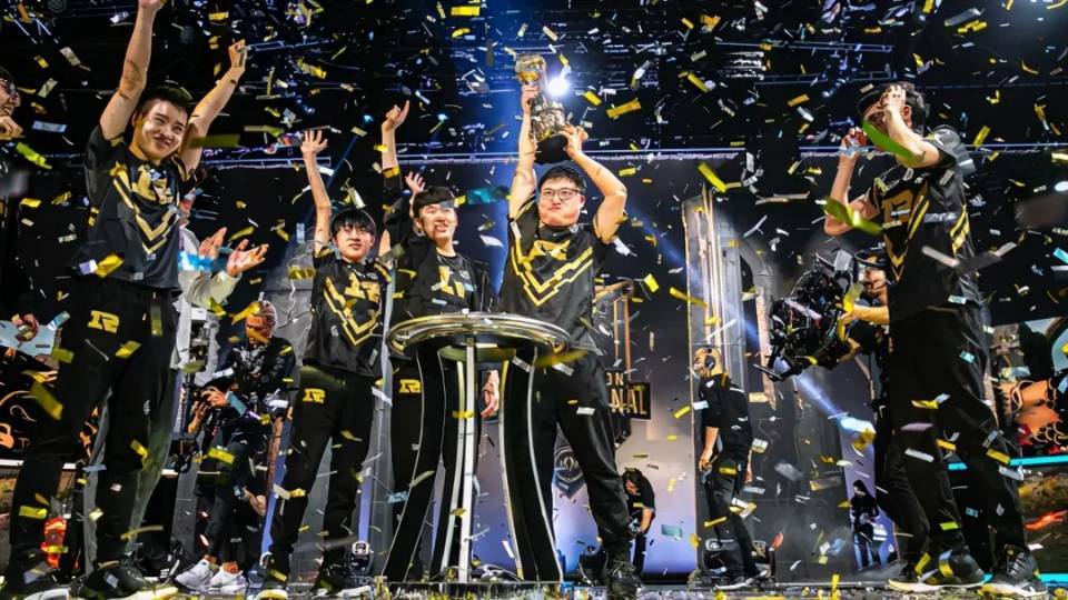 可汗加入V5、老贼加盟LGD，SN辅助离队！转会期成修罗场_战队