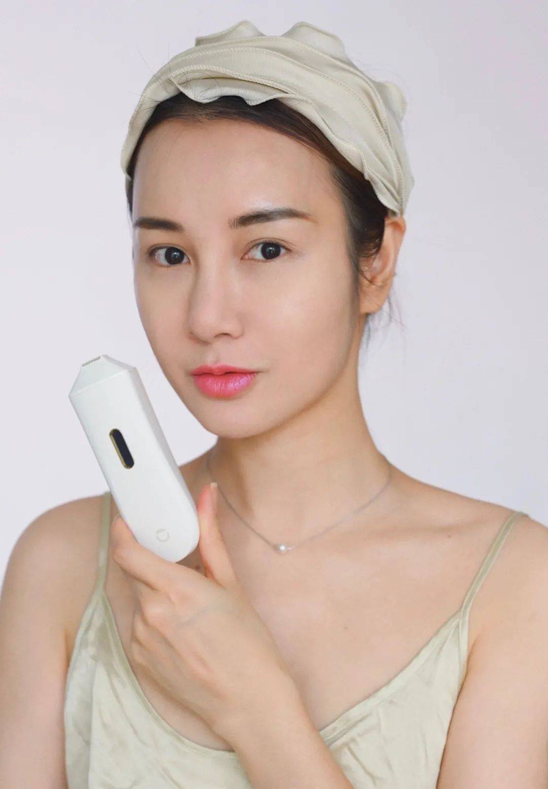 氛围感美人 | 斑点瑕疵女孩 How to be chic？-搜狐大视野-搜狐新闻