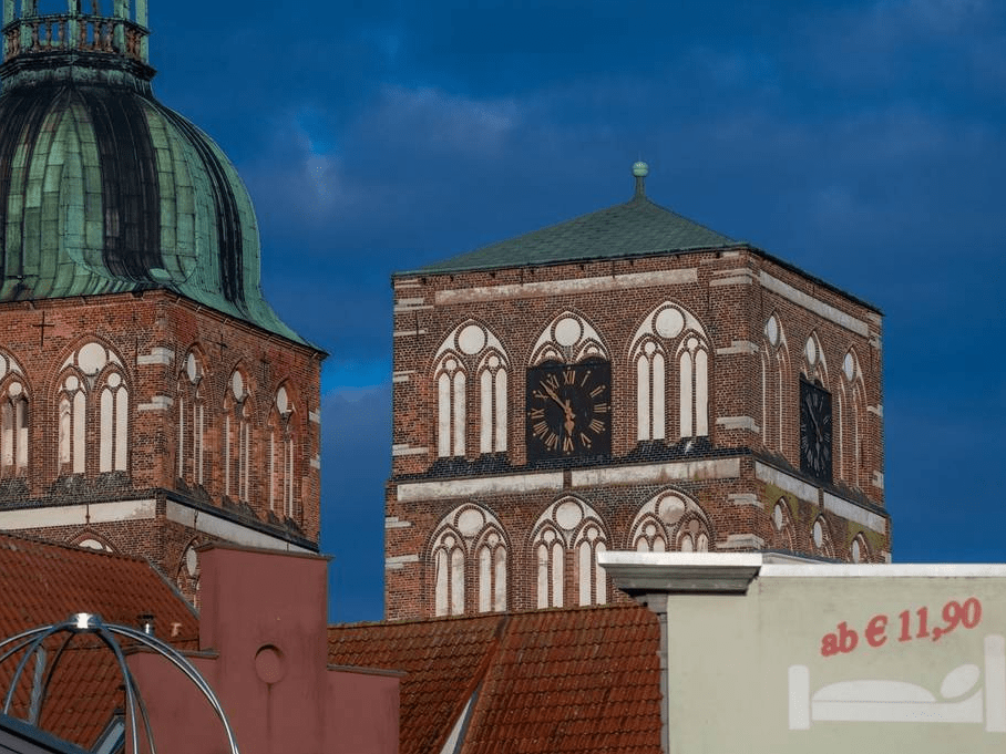 德国历史名城施特拉尔松德 港口景色显壮观-搜狐大视野-搜狐新闻