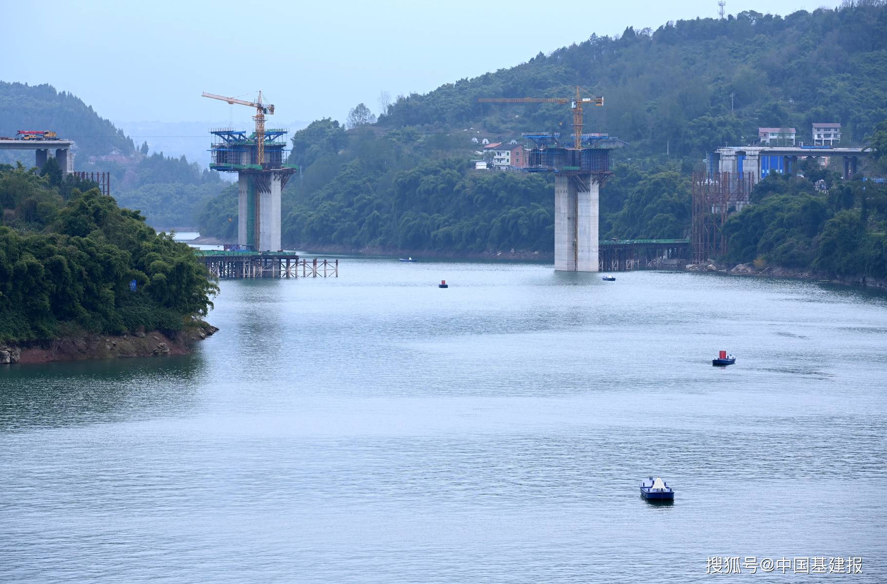 重庆市忠县东溪河大桥加紧施工-搜狐大视野-搜狐新闻