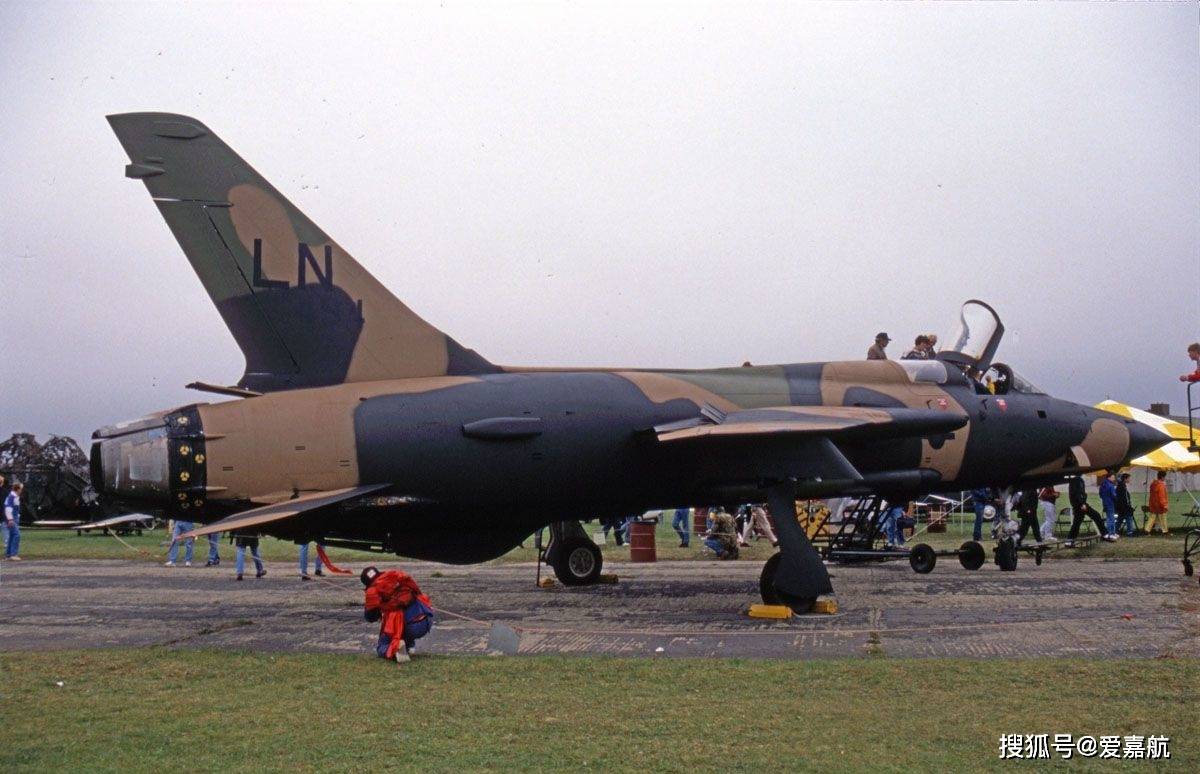 F-105雷公单座单发后掠翼喷气式超音速战斗轰炸机-搜狐大视野-搜狐新闻