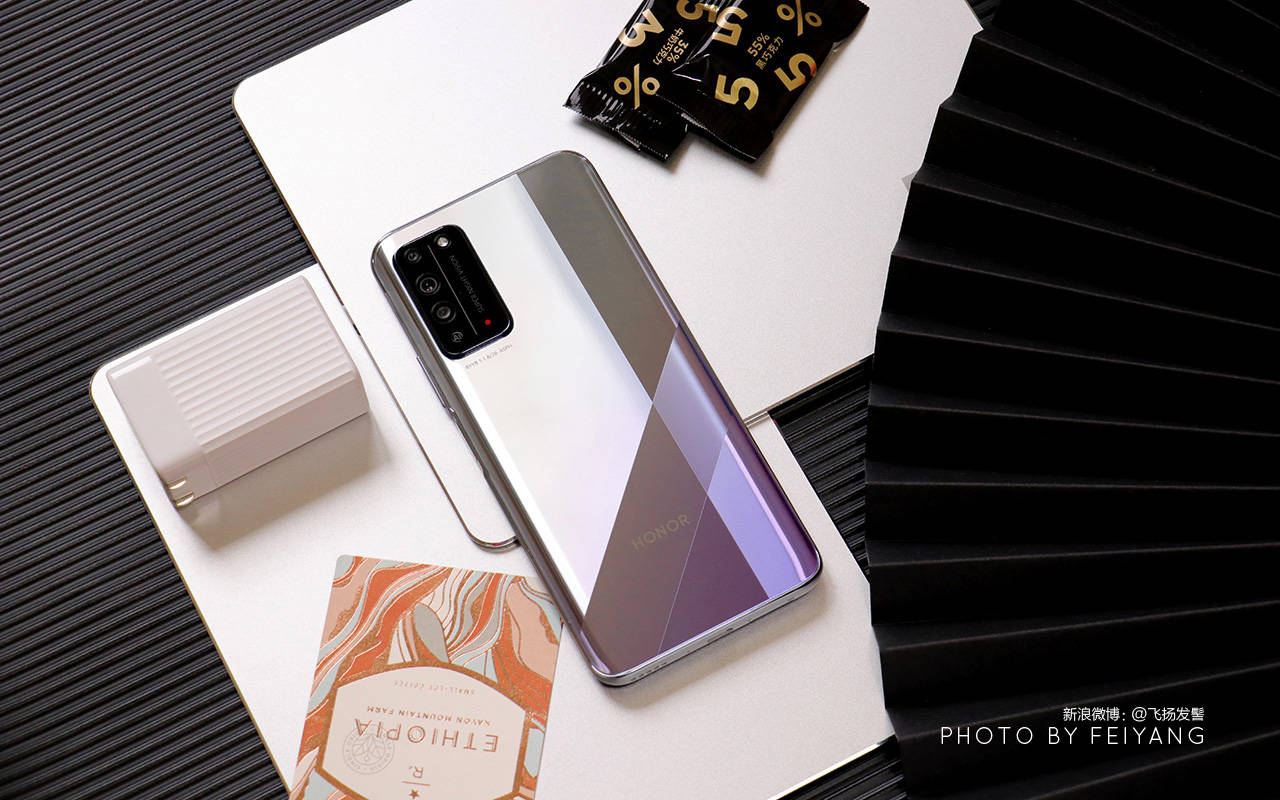 麒麟820配90Hz屏，荣耀X10 光速银版实拍图赏-搜狐大视野-搜狐新闻