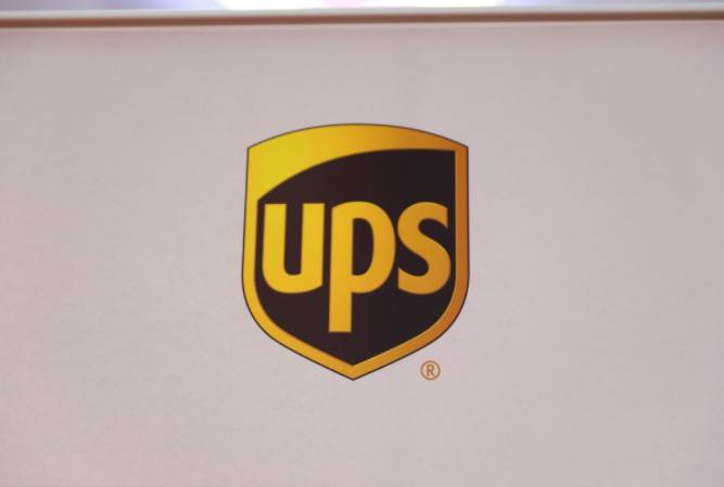 数据物流|UPS第二季度财报收入205亿美元 同比增长13.4%_调整