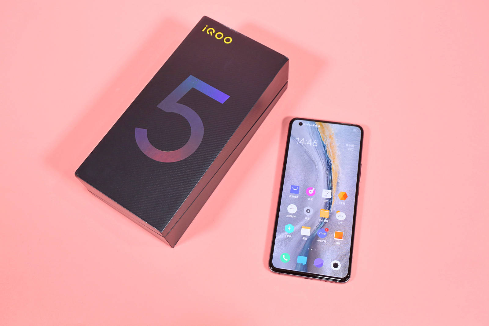 iQOO 5皓影版图赏：120Hz超视感柔性屏-搜狐大视野-搜狐新闻