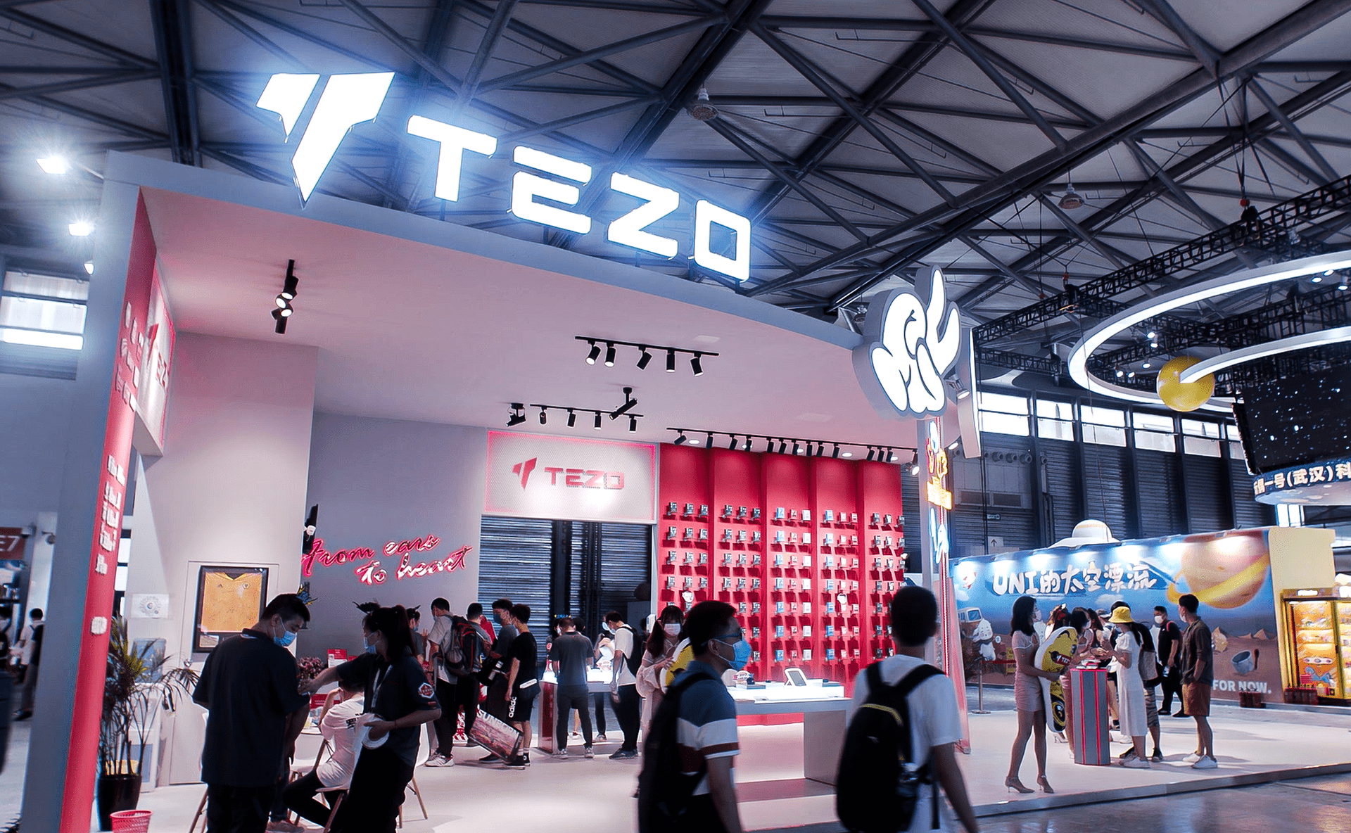 耳机潮牌TEZO亮相ChinaJoy，为年轻打Call_Nutmeg