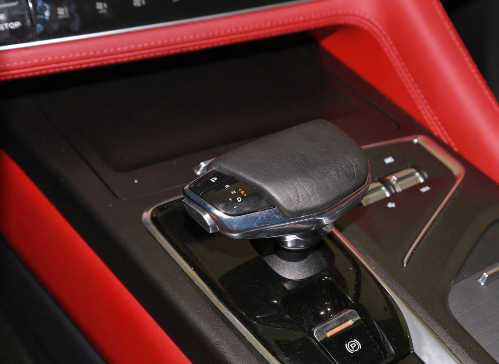 新增车身配色+配置升级，新款长安CS75 PLUS值得买吗？_搜狐汽车_搜狐网