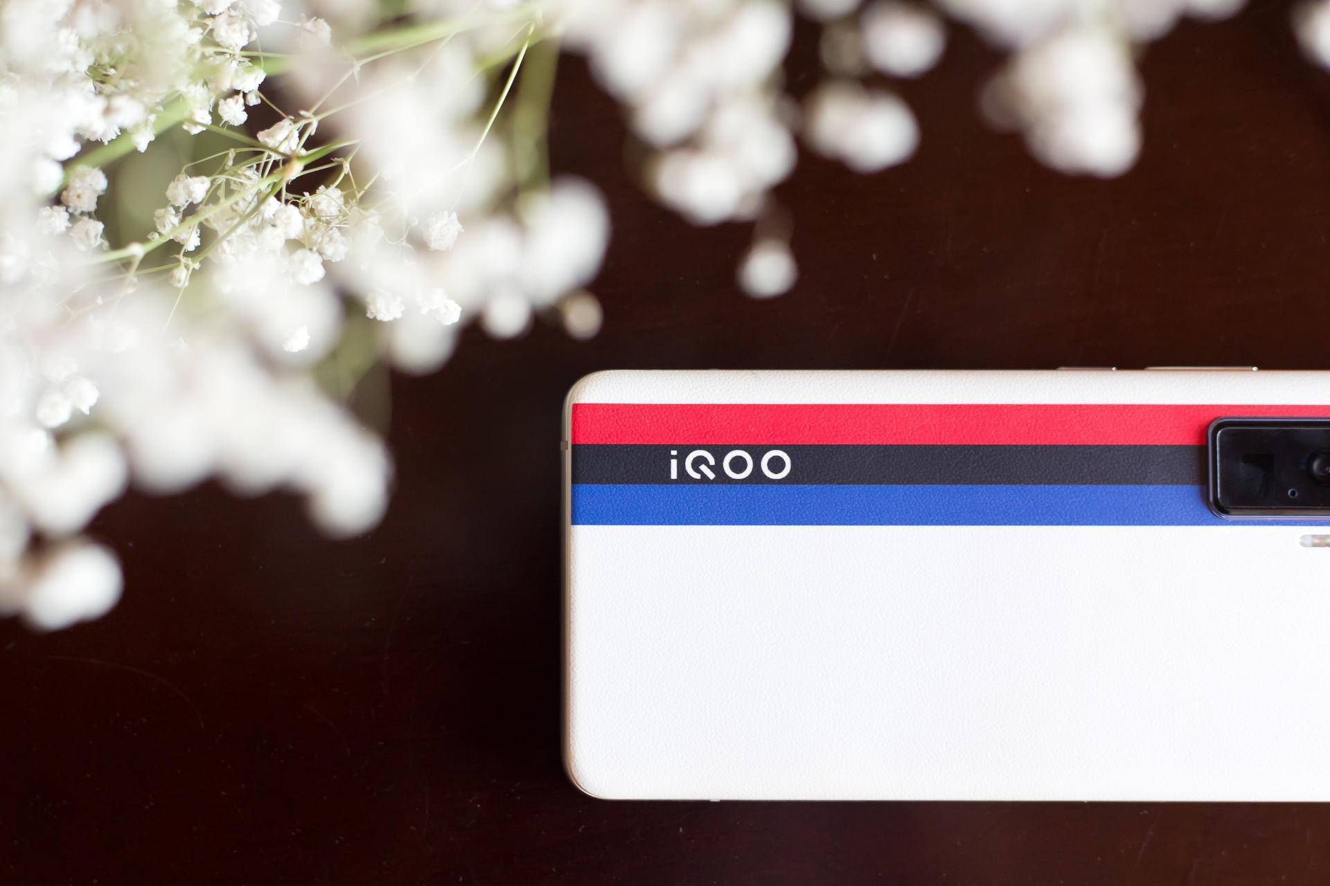 iQOO 5 Pro体验：坐拥顶级性能，讲述传奇故事_搜狐汽车_搜狐网