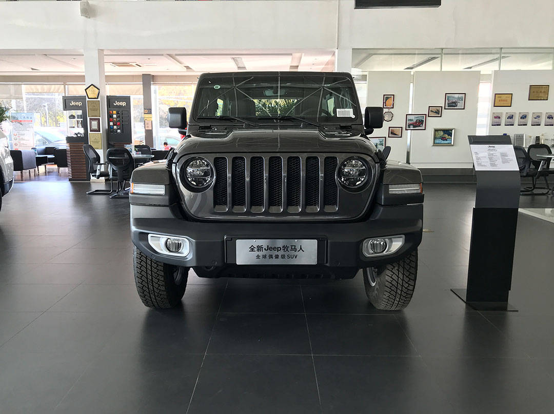 敞篷如此简单！全新牧马人撒哈拉四门电动敞篷版实拍_搜狐汽车_搜狐网