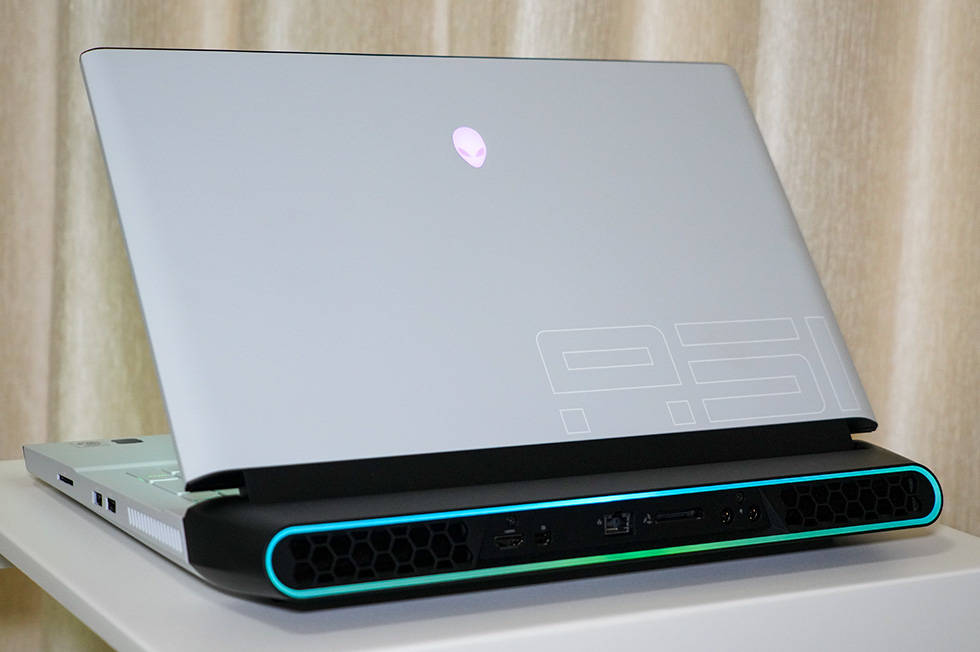 Alienware Area-51m R2大机皇挑战全新Cinebench R23_搜狐汽车_搜狐网