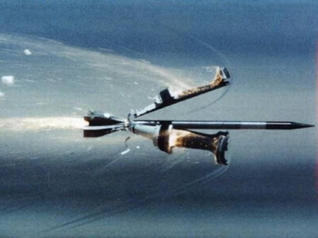 如何评价美国M829系列尾翼稳定脱壳穿甲弹？_贫铀