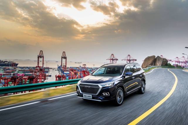 奇瑞终于听劝了！搭1.6T+197马力，丐版就配12个扬声器，仅9万_搜狐汽车_搜狐网