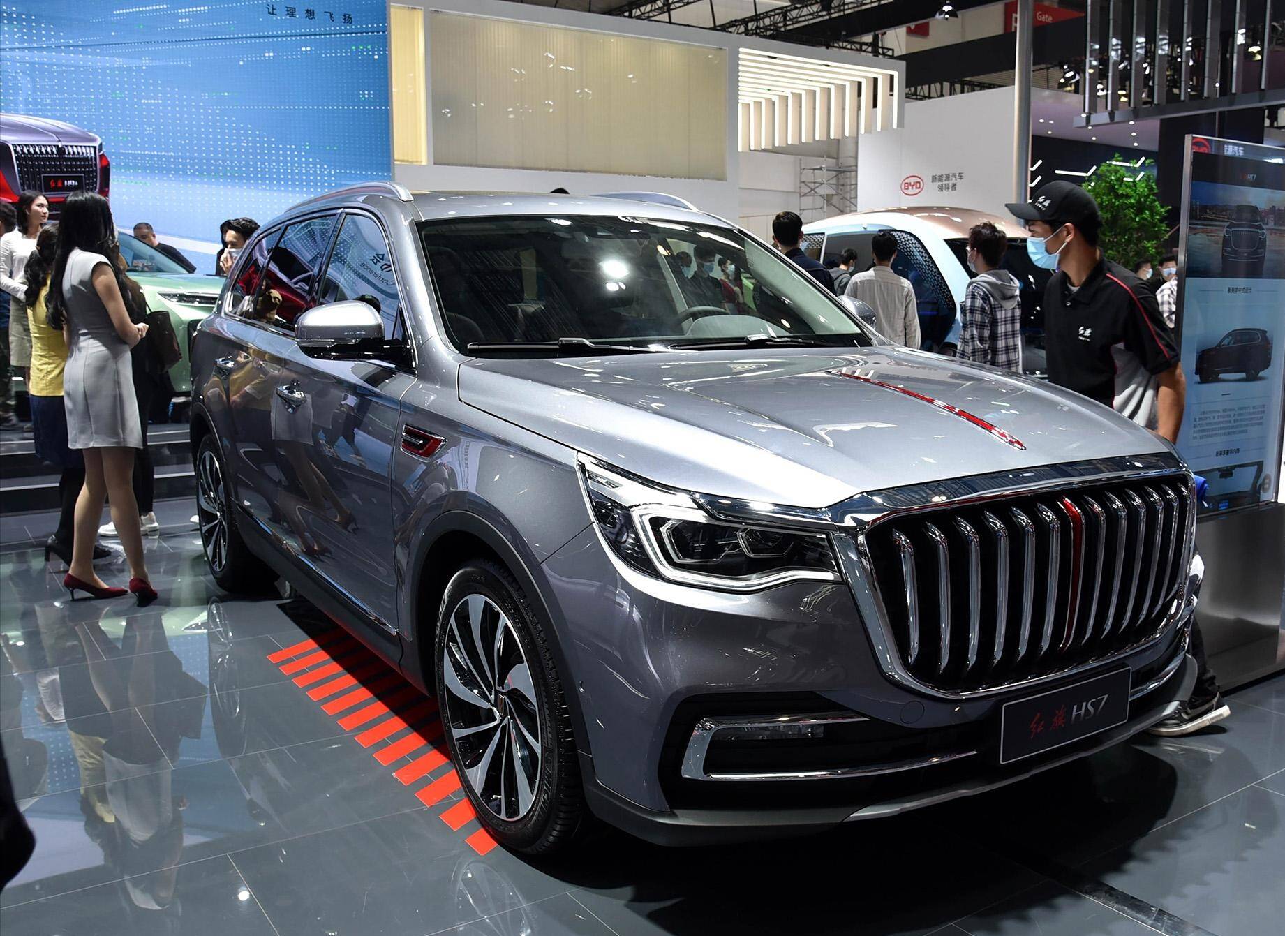 红旗版“Q7”来袭，豪华不输宝马X5，全新红旗HS7真帅气！_搜狐汽车_搜狐网