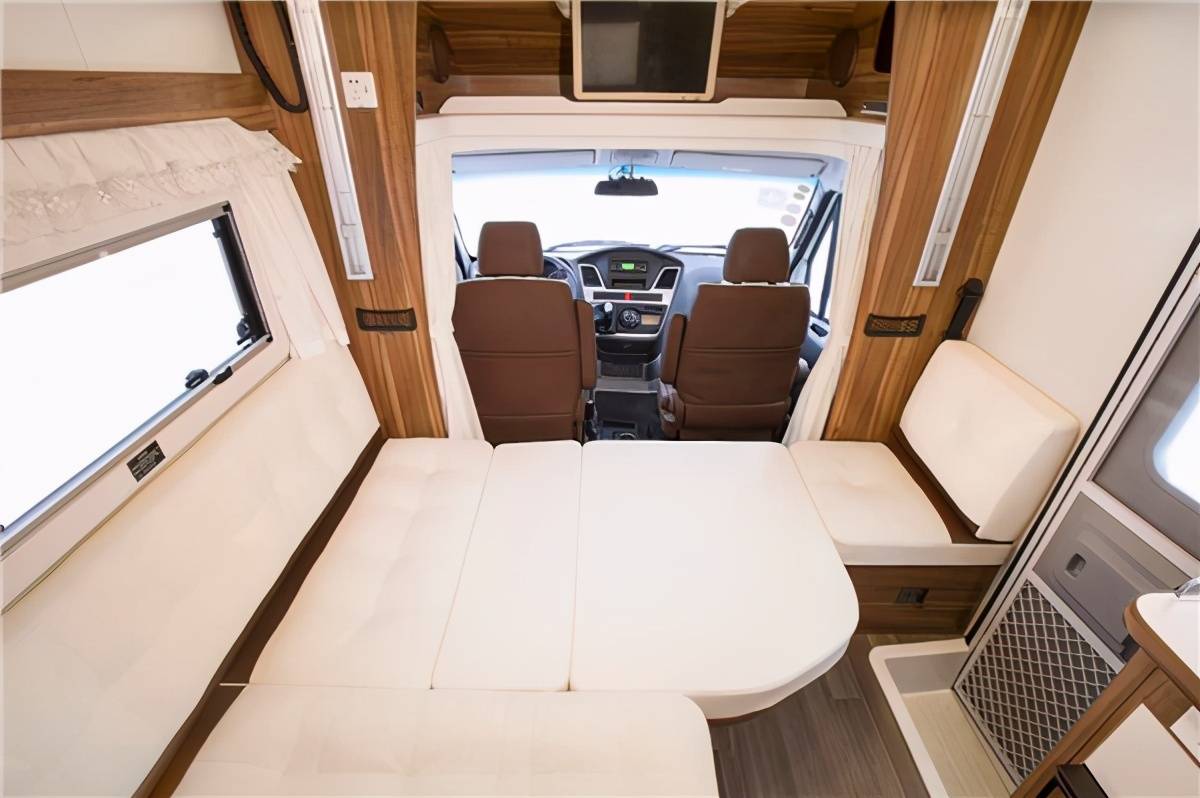 新款金冠格林卡诺F329B，T型小额头更低风阻驾驶感受佳_搜狐汽车_搜狐网