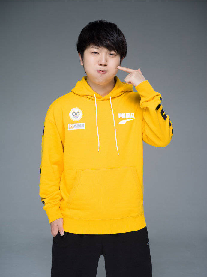 2021年王者荣耀春季赛 QGHappy定妆照-搜狐大视野-搜狐新闻