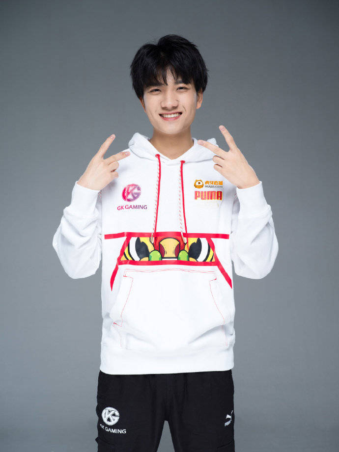 2021年王者荣耀春季赛 佛山GK定妆照-搜狐大视野-搜狐新闻