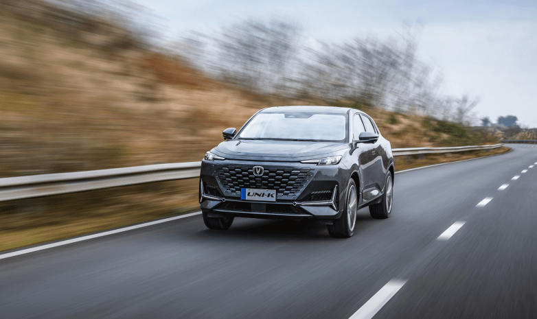 WEY VV6力压长安UNI-K，高安全+强动力，真香！_搜狐汽车_搜狐网