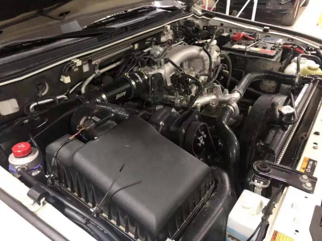 地表最强山猫帕杰罗V93王者在度进化HKS机械增压附体_搜狐汽车_搜狐网