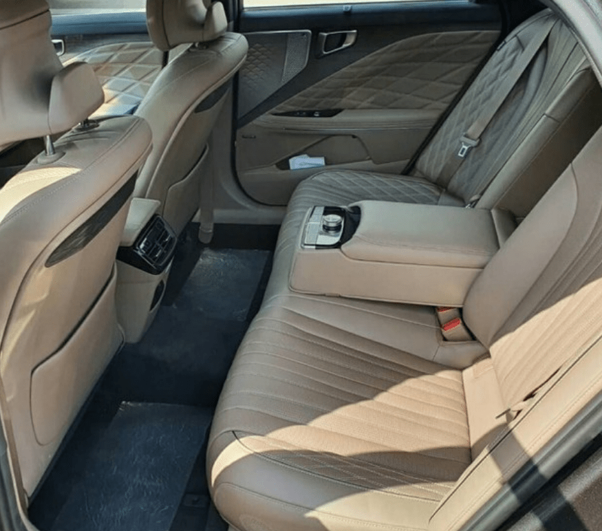 气场不输红旗H9！起亚K8海外实拍，叫板奥迪A6L有戏吗？_搜狐汽车_搜狐网