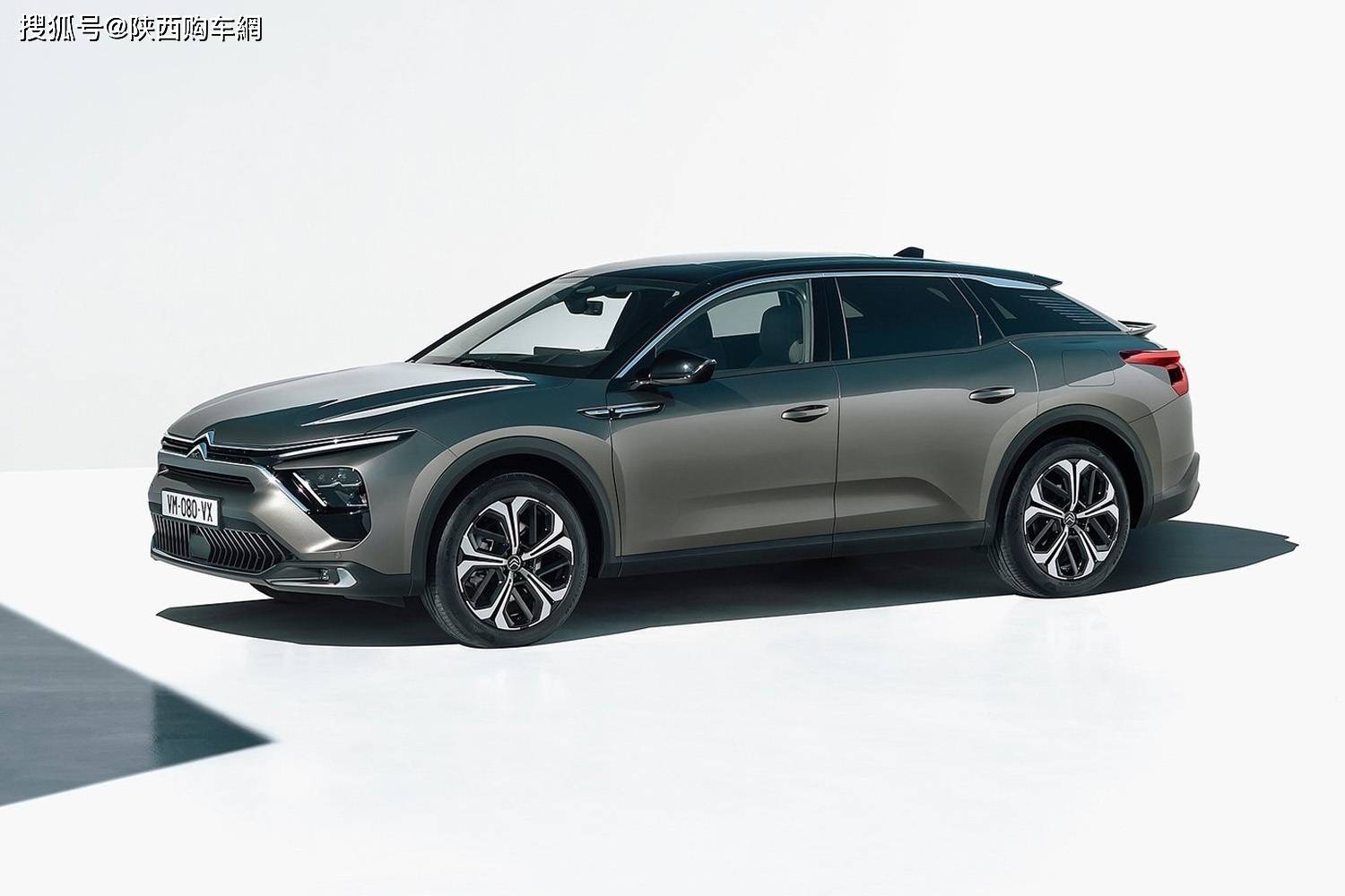 东风雪铁龙凡尔赛C5X全球首秀 即将亮相上海车展_搜狐汽车_搜狐网