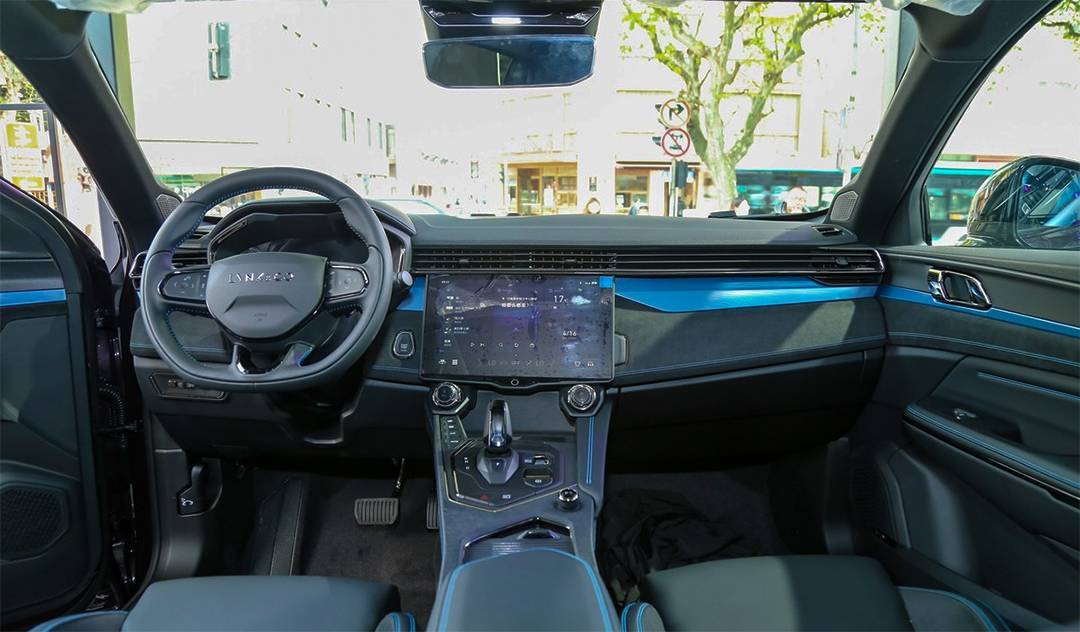 领克05 PHEV正式上市，售22.77万，配置高动力强_搜狐汽车_搜狐网