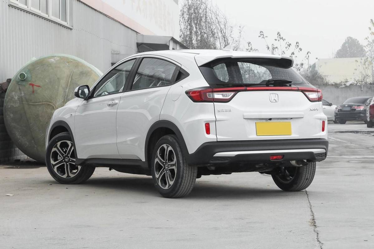 很适合工薪族的两款SUV，6.38万起省油又省心，保养还很便宜_搜狐汽车_搜狐网