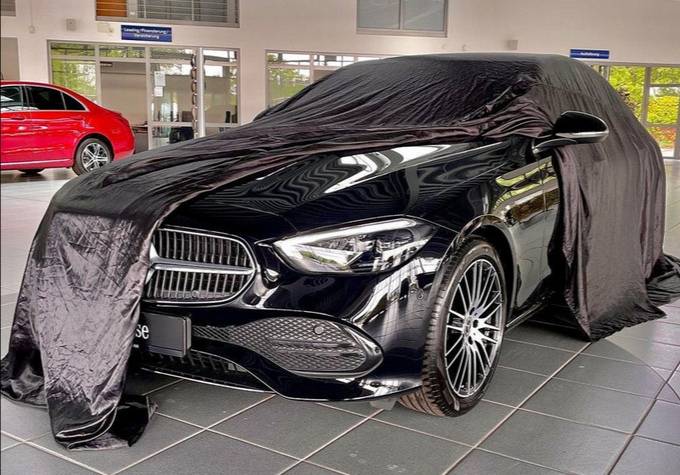 奔驰C级实车进店！入门版配1.5T+9AT，大屏内饰比奥迪A4还帅气！_搜狐汽车_搜狐网