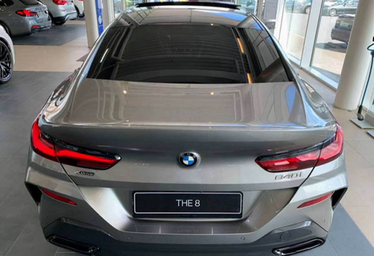 宽体车身+无框车门+四排气，4.4T+8AT，还看啥奥迪A7_搜狐汽车_搜狐网