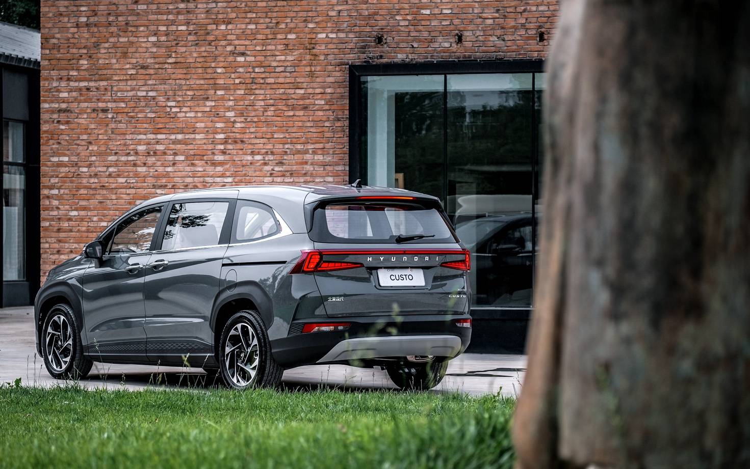 看库斯途如何定义“家用MPV普及者”_搜狐汽车_搜狐网