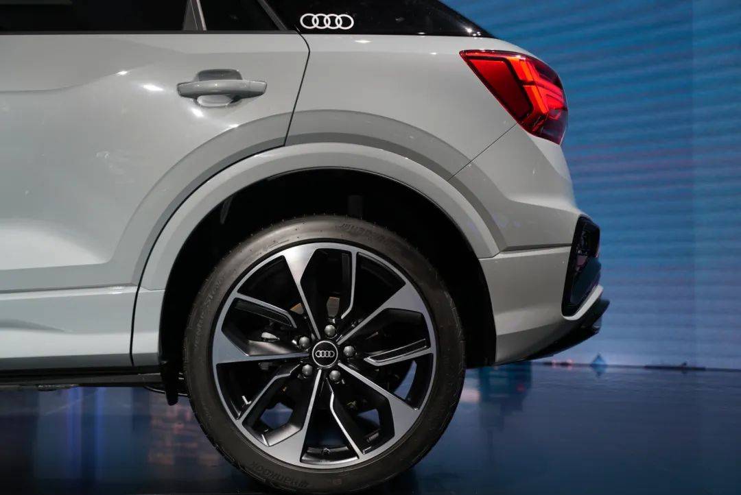 支持个性化定制，售价22.88万-26.88万元，全新奥迪Q2L上市_搜狐汽车_搜狐网
