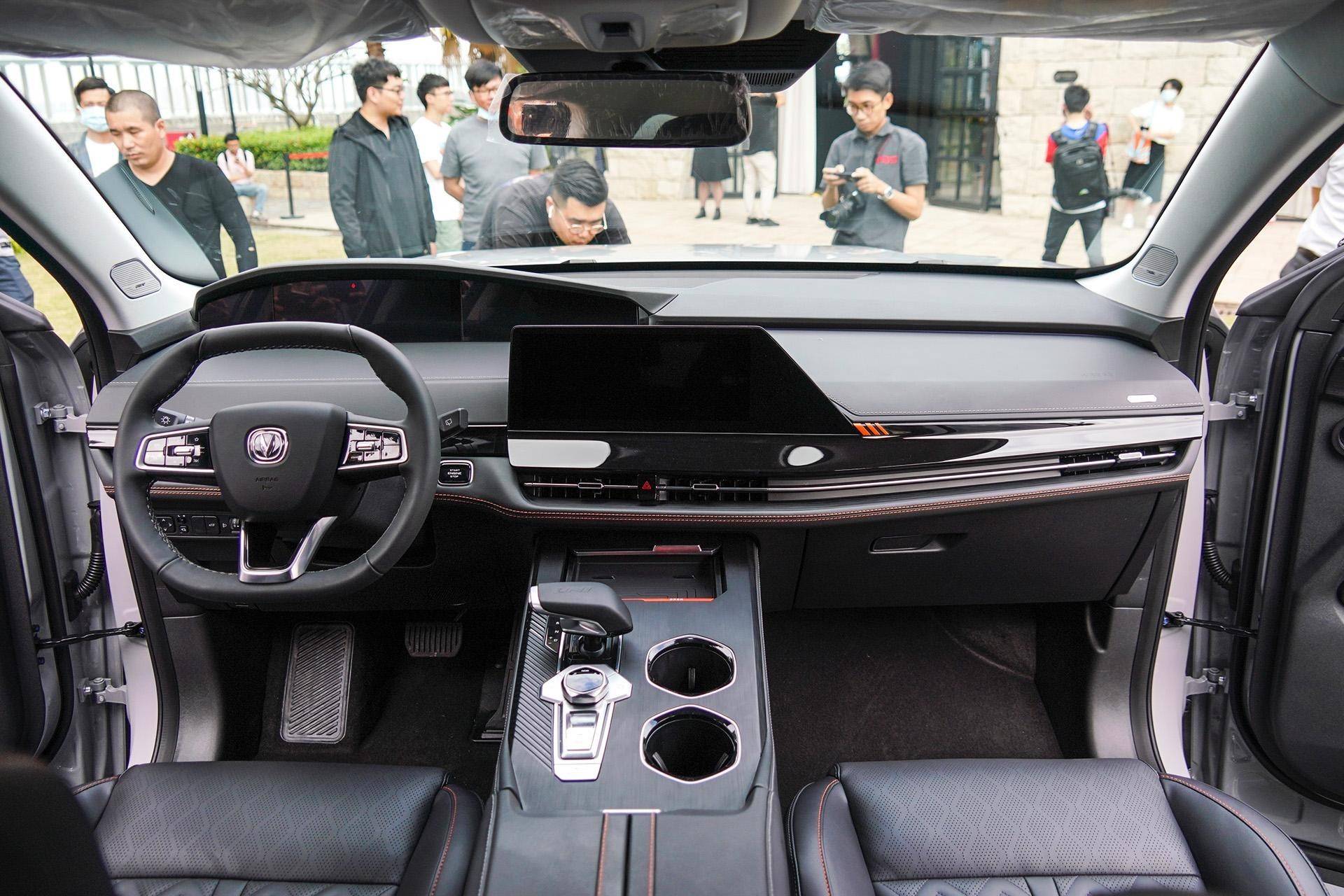 10月新车众多 这三款15万元SUV极香 长得帅/配置高_搜狐汽车_搜狐网