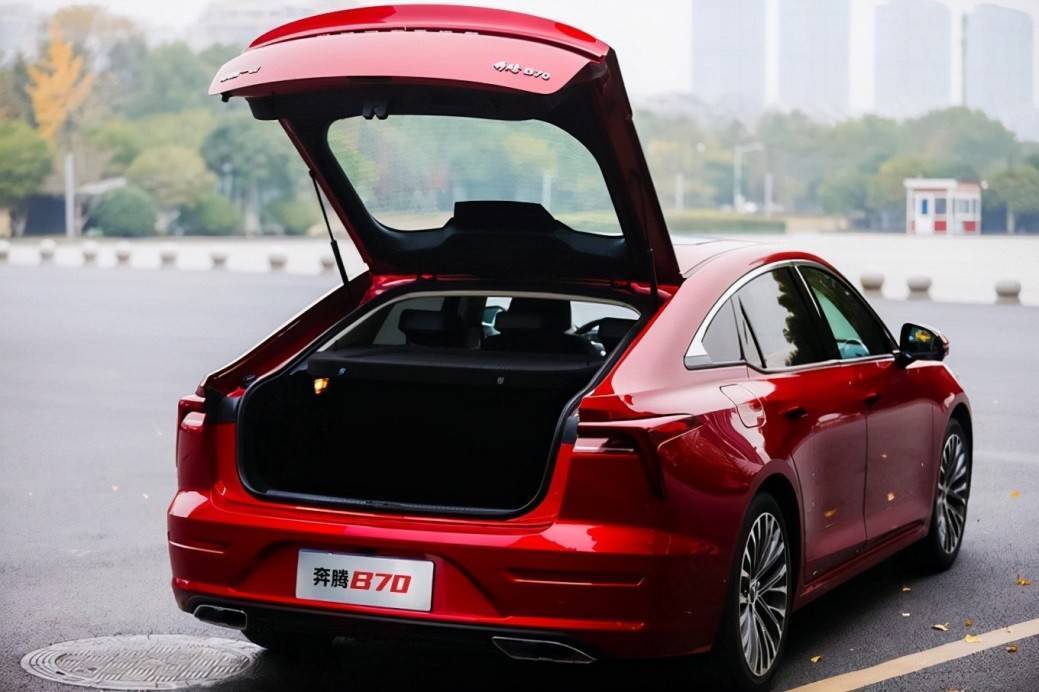 焕“芯”升级，奔腾B70 2.0T车型正式上市，13.59万元起售_搜狐汽车_搜狐网