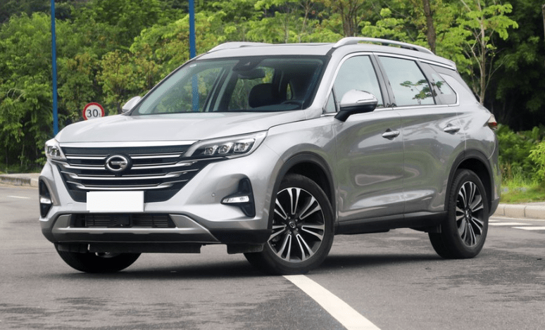 12.68万起！1.5T动力传祺GS5，油耗6.6L，配置高，空间奢侈_搜狐汽车_搜狐网