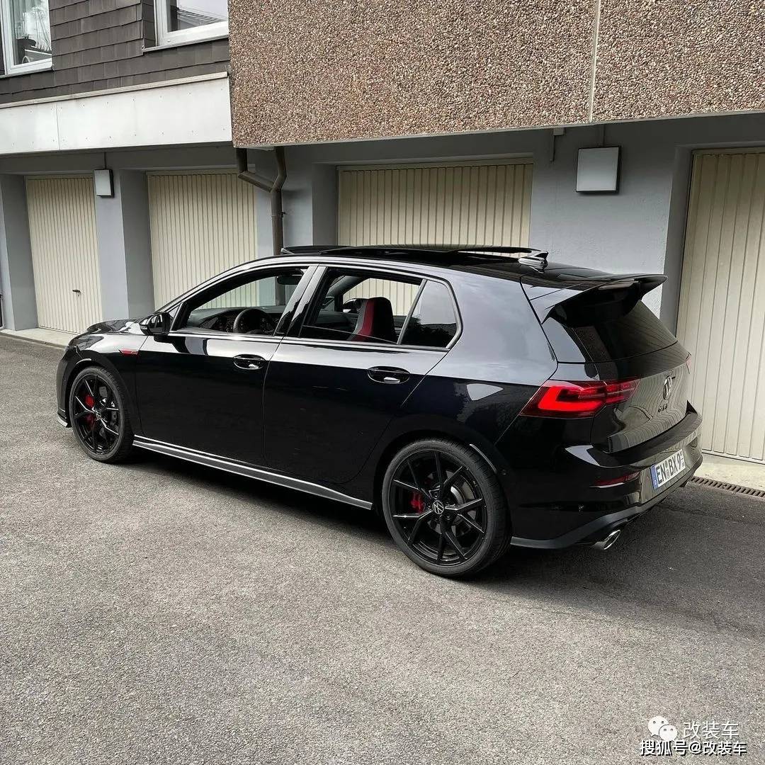 用一身竞技改件来玩姿态的8代高尔夫GTI，这操作你们看得懂吗？_搜狐汽车_搜狐网