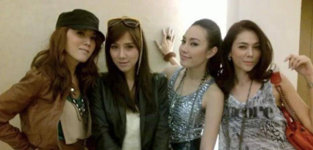 抗衰真相！为啥这些顶级女神的27岁到45岁全都凭空消失？_aump_面部_May