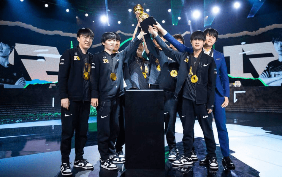 RNG小虎直播说漏嘴！Bin新东家敲定，“Rookie去哪”谜底揭晓_位置_上单_队伍