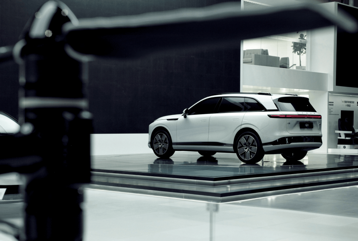 小鹏G9高调亮相，首搭XPILOT 4.0智能辅助驾驶系统_搜狐汽车_搜狐网