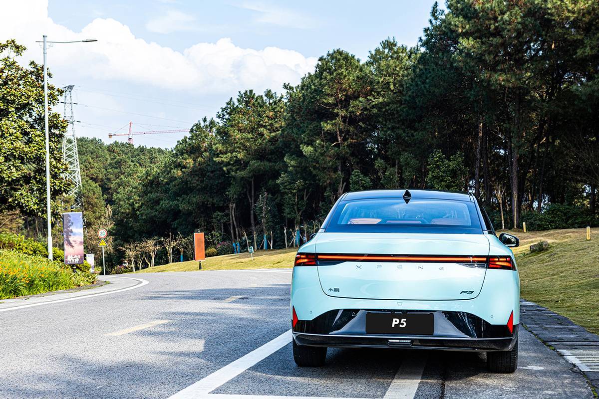 同为“5”字辈，蔚来ET5、小鹏P5谁更强？_搜狐汽车_搜狐网