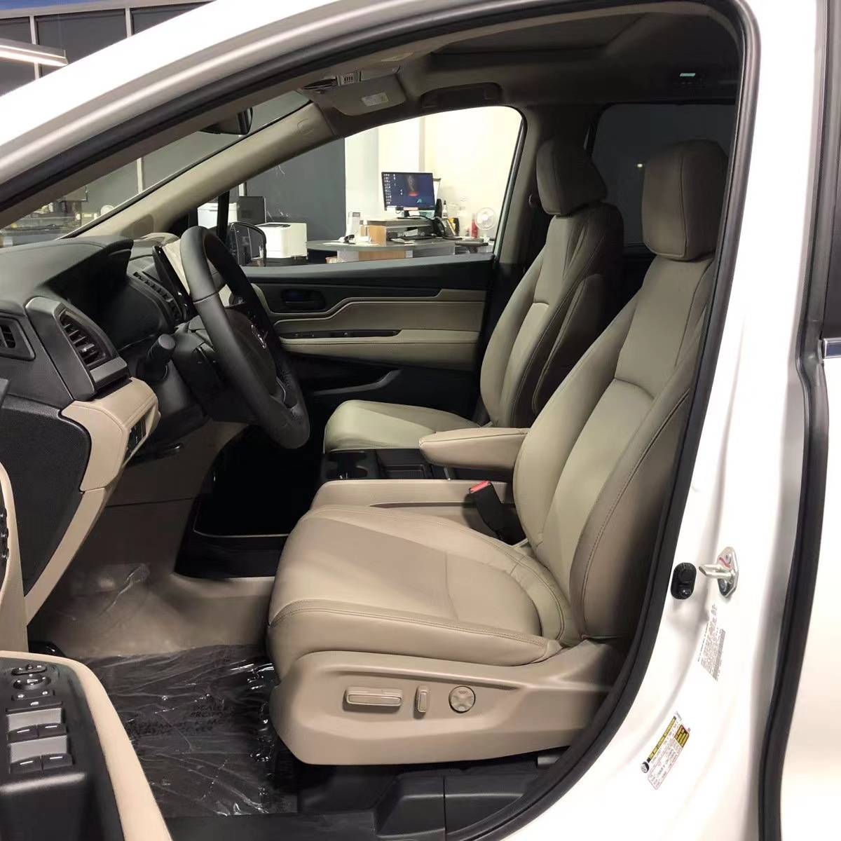 本田MPV的“新霸主”，10AT+宽体车身，尺寸超越埃尔法，落地33万_搜狐汽车_搜狐网