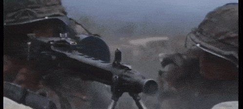 射速每分钟1200发的MG42放到现在仍不落后？这个说法是真的么？_机枪_步兵班_枪管