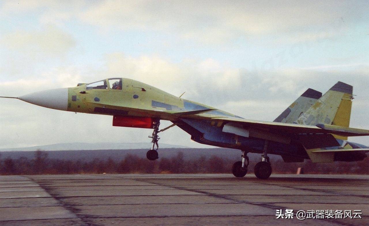 被遗忘的“侧卫”成员：苏-33KUB_机翼_环境_空中目标